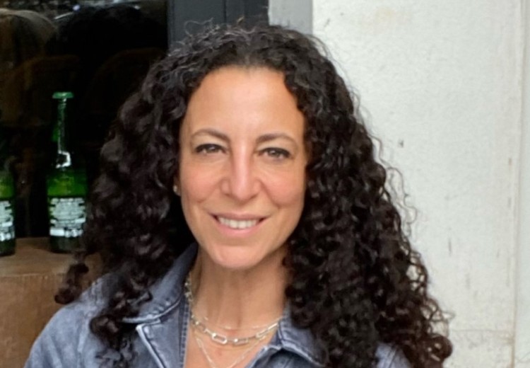 Deanna Dobosz: Transformation Leader & Kelly Smith’s Wife