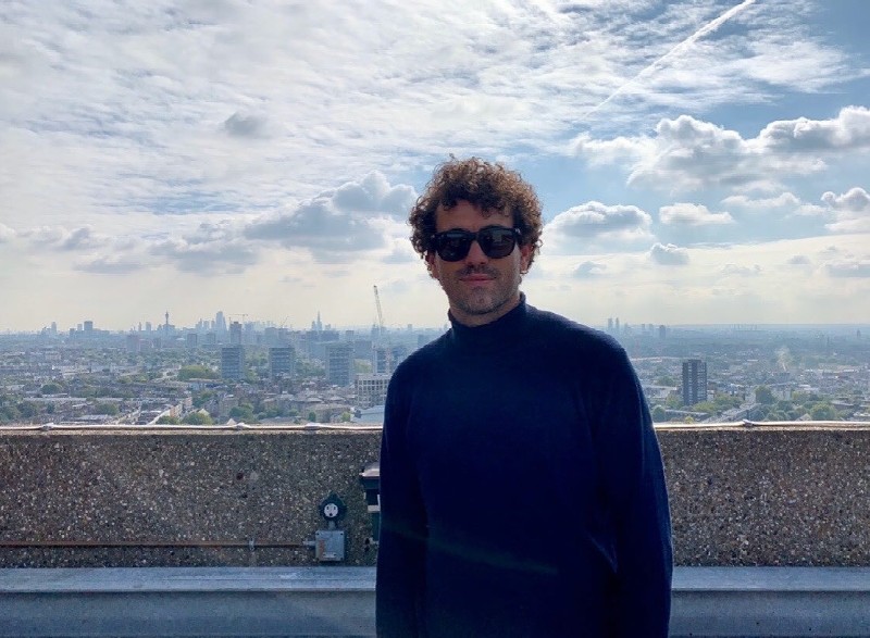 Kate Wills: A Celebrated British Journalist, Columnist, and Author ...